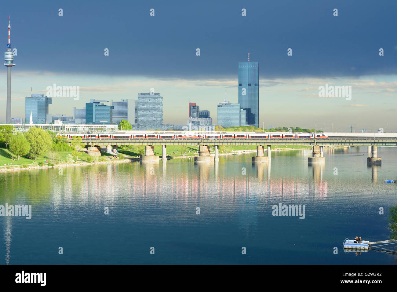 Neue donau with nordbahnbrucke and donauturm hi-res stock photography ...