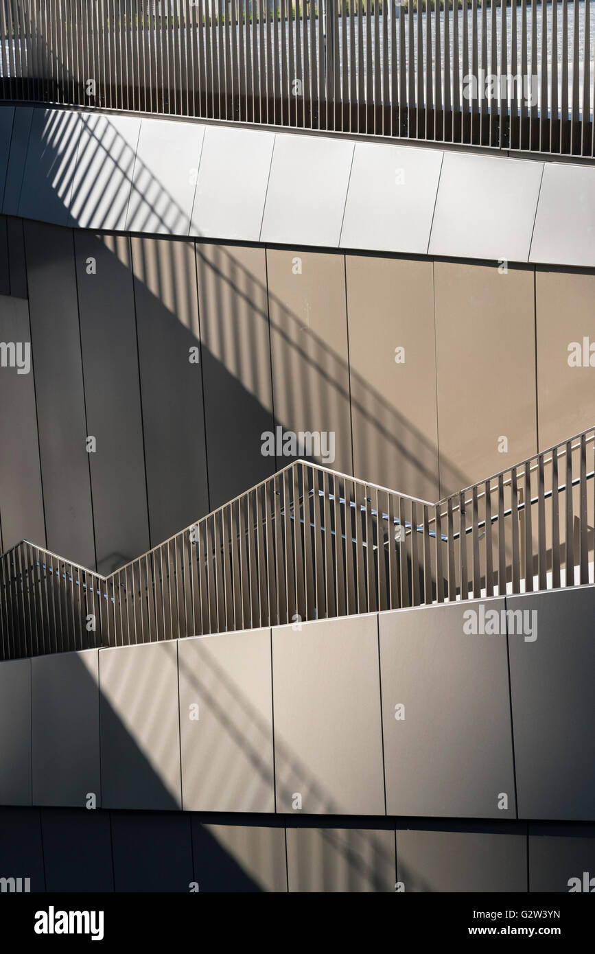 Tre torri square hi-res stock photography and images - Alamy