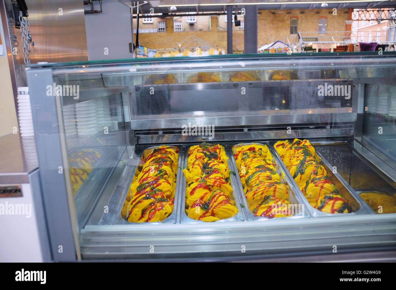 Melting gelato tub hi-res stock photography and images - Alamy