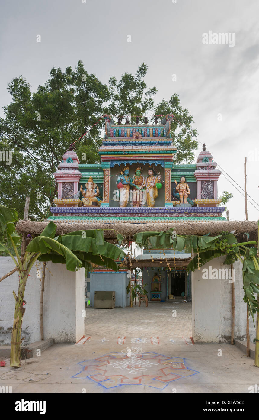 Entrance gate to Shani shrine in Kadiapatti Stock Photo - Alamy