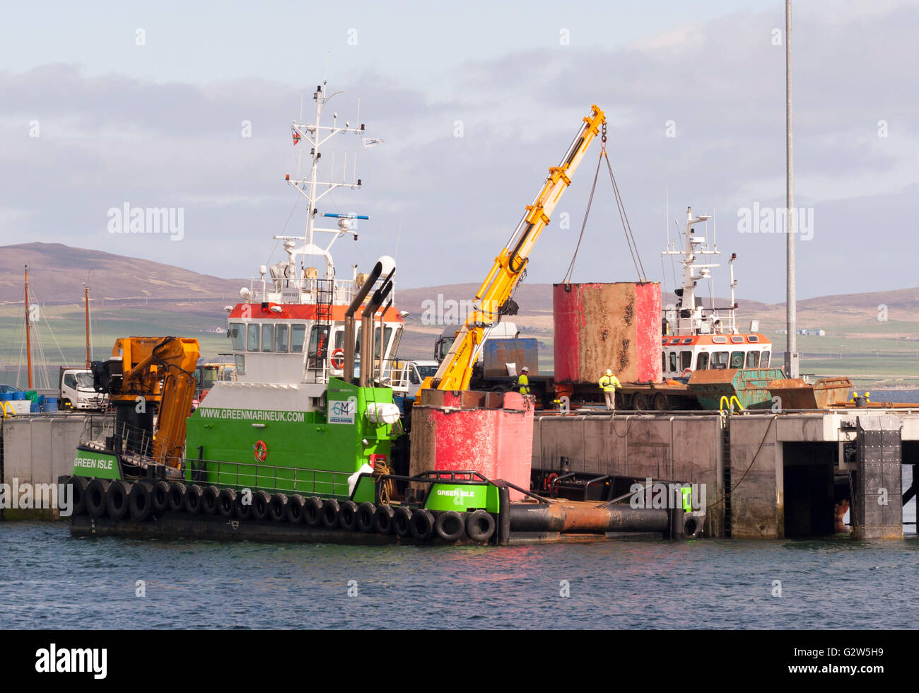 Sections of the decommissioned Pelamis P2 wave energy device being ...