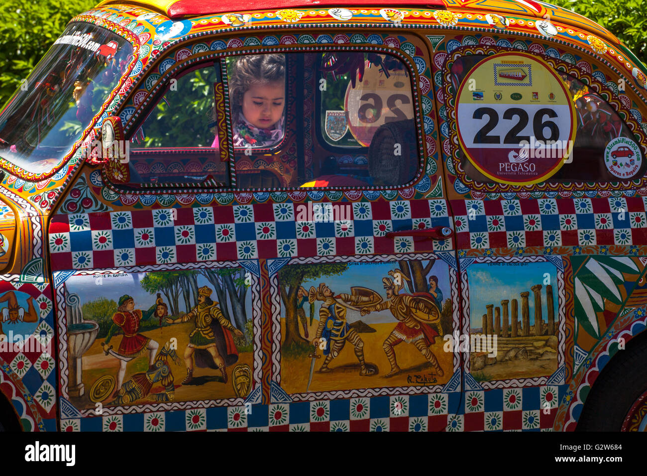 Sicilian cart hi-res stock photography and images - Alamy