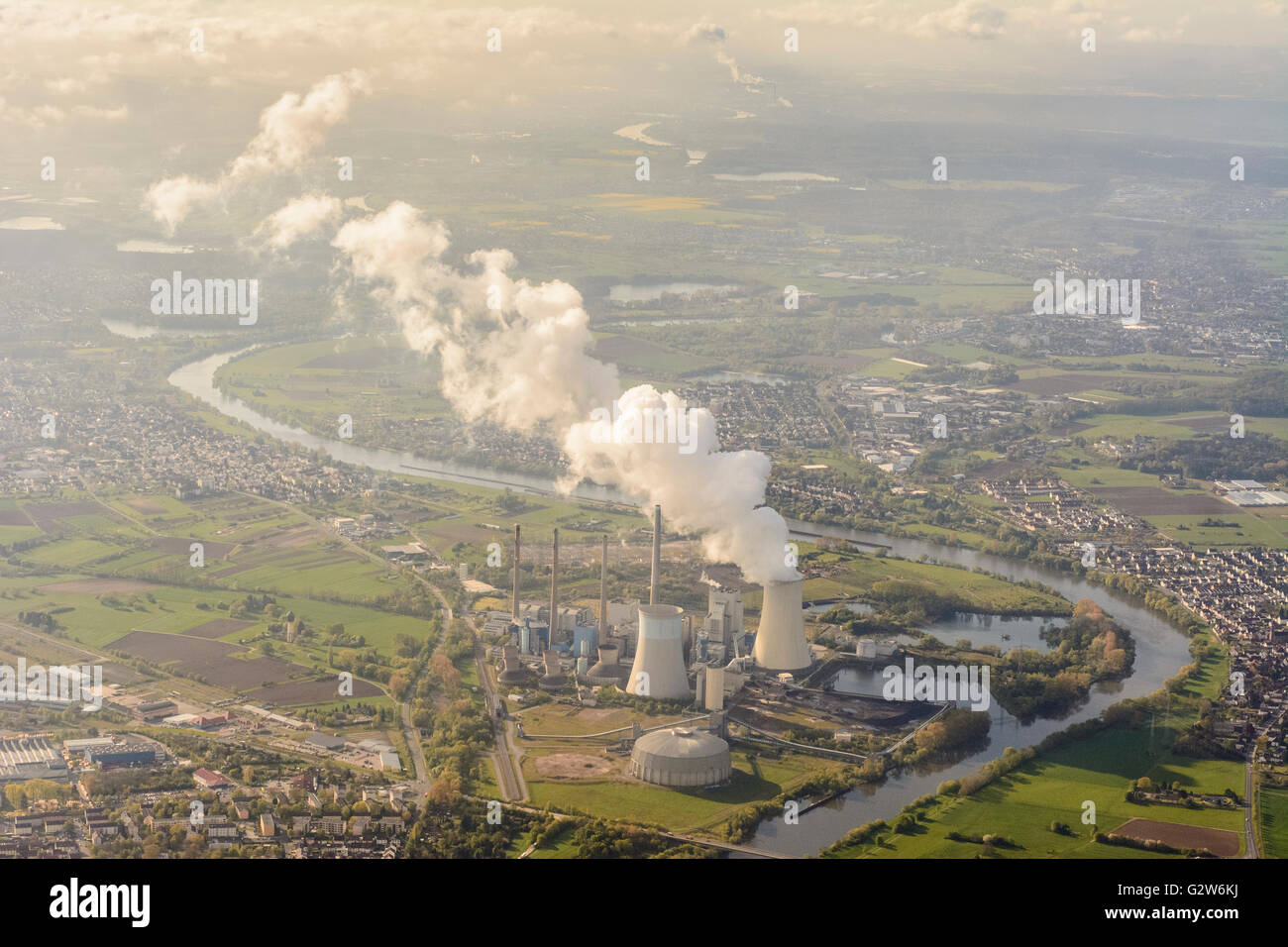 Staudinger power plant of Uniper power plants on the River Main ...