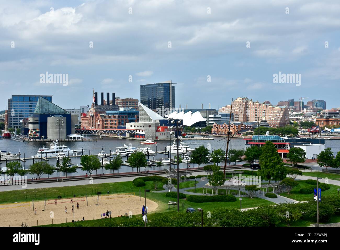 The beautiful architecture and landscape of the Baltimore inner harbor ...