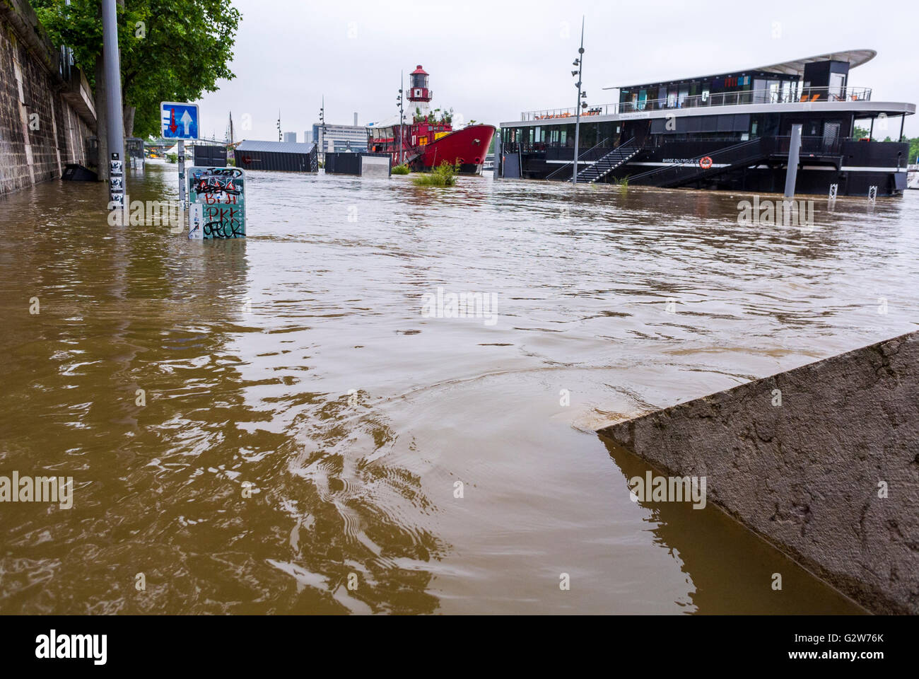 Paris, France. CIty Scenes, Unusual Weather Conditions, Flooding on ...