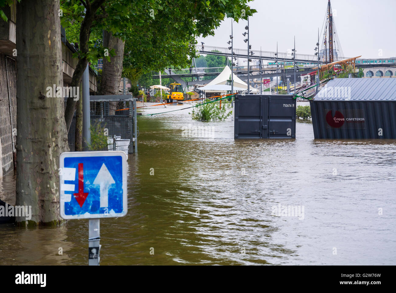 Paris, France. CIty Scenes, Unusual Weather Conditions, Flooding on ...