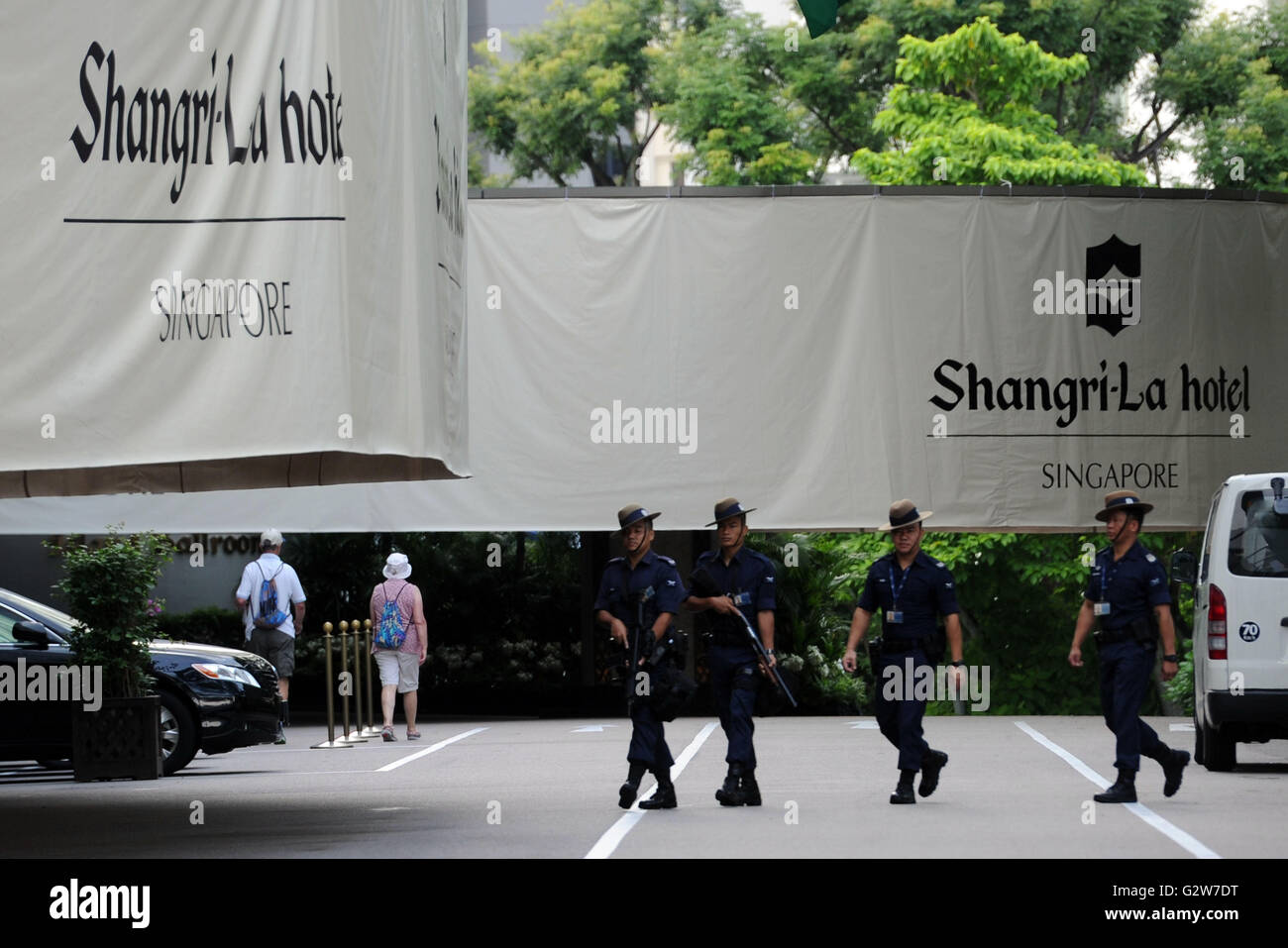 Gurkha guard hi-res stock photography and images - Alamy