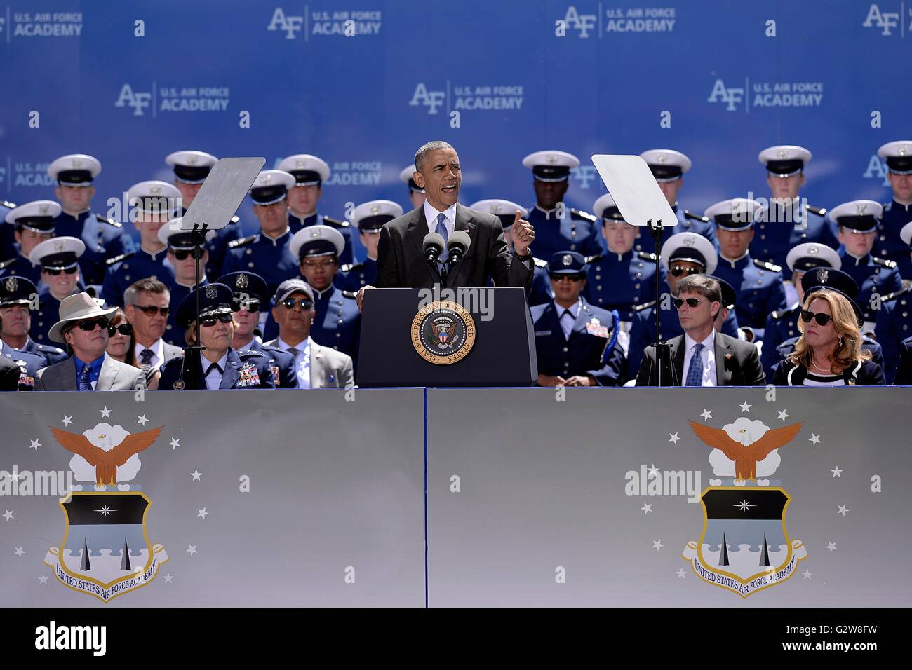 News graduation hi-res stock photography and images - Alamy