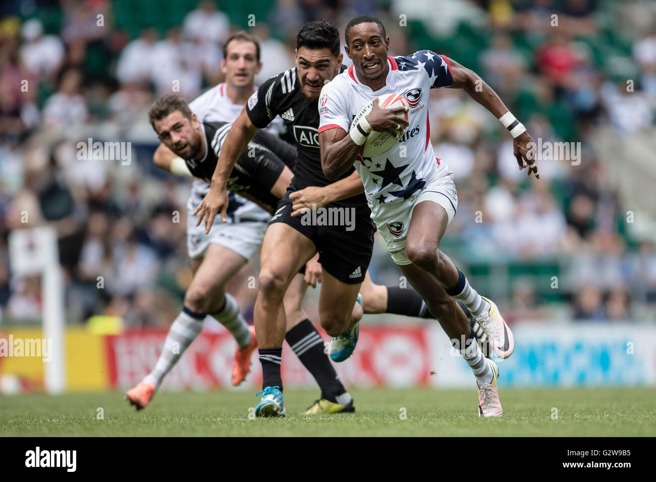 London, Great Britain. 21st May, 2016. (L-R) Kurt Baker (New Zealand ...