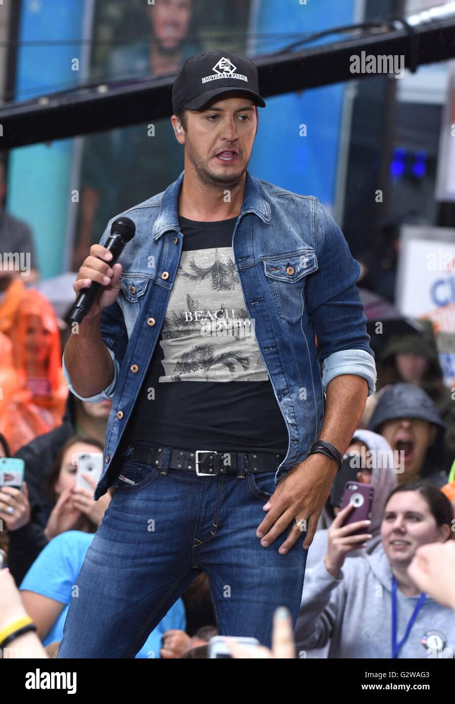 New York, NY, USA. 3rd June, 2016. Luke Bryan on stage for NBC Today ...
