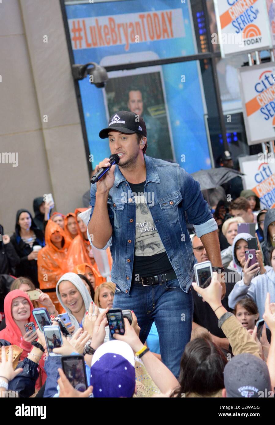 New York, NY, USA. 3rd June, 2016. Luke Bryan on stage for NBC Today ...