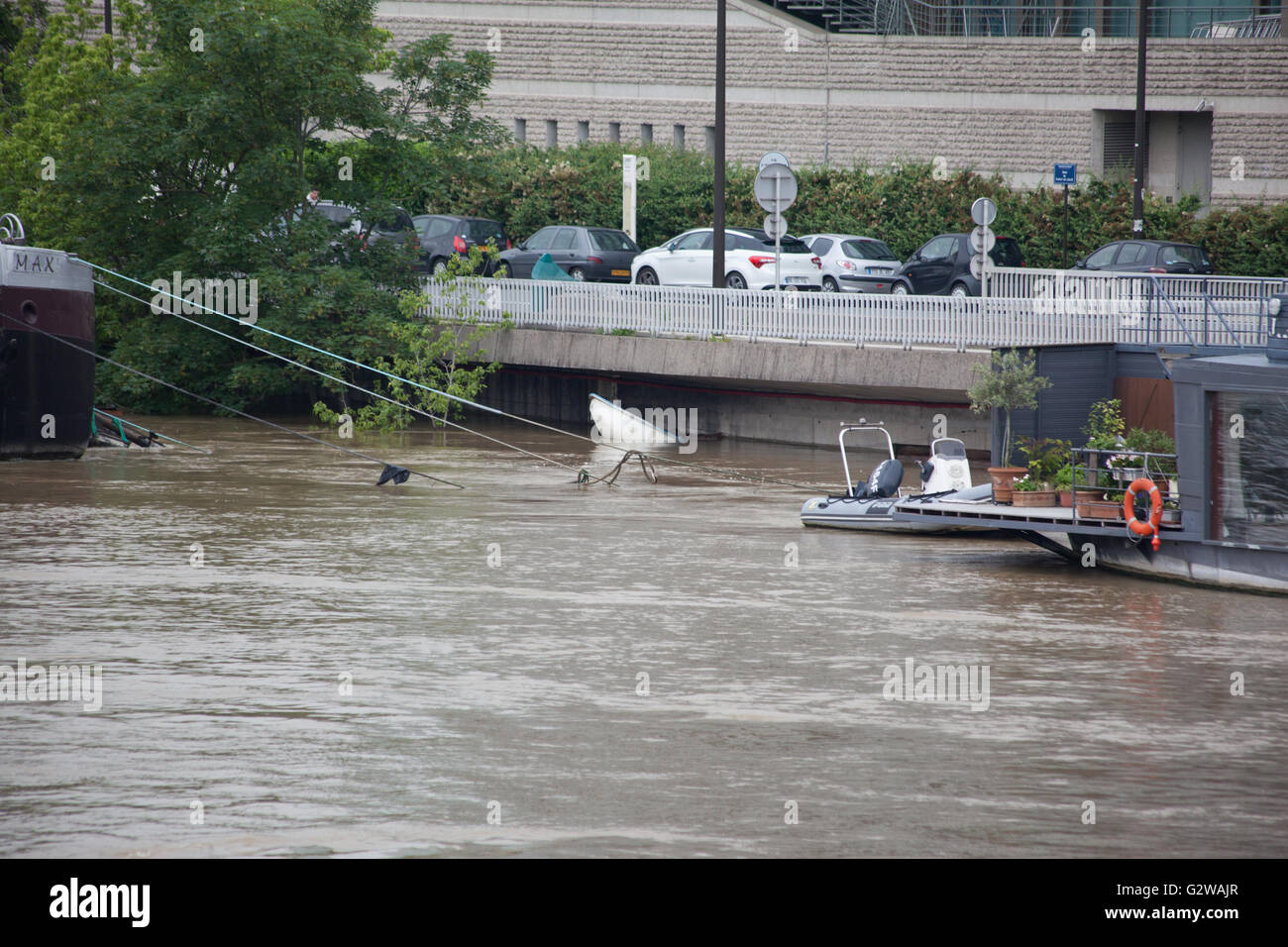 Paris, France. 07th Mar, 2016. Seine flooding around Parc l'Ile Saint ...
