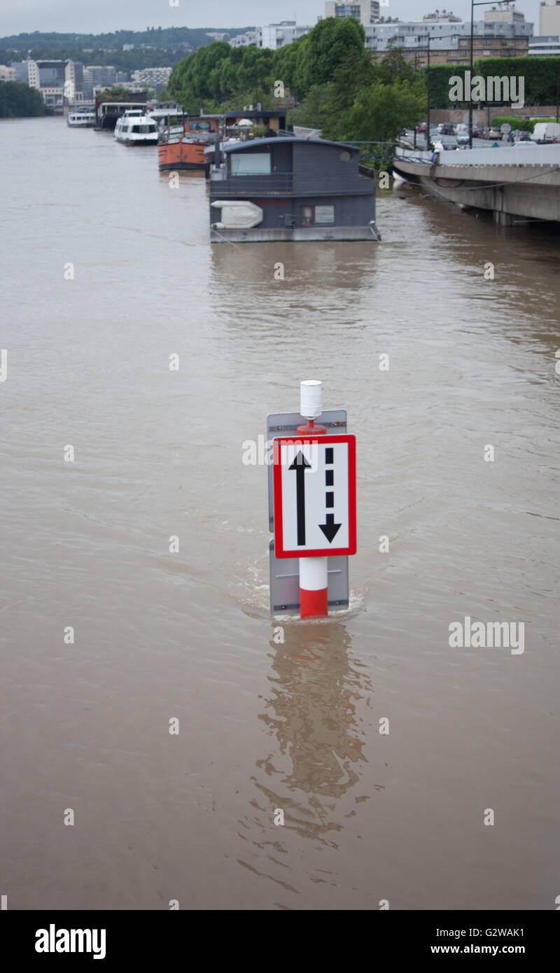 Paris, France. 07th Mar, 2016. Seine flooding around Parc l'Ile Saint ...