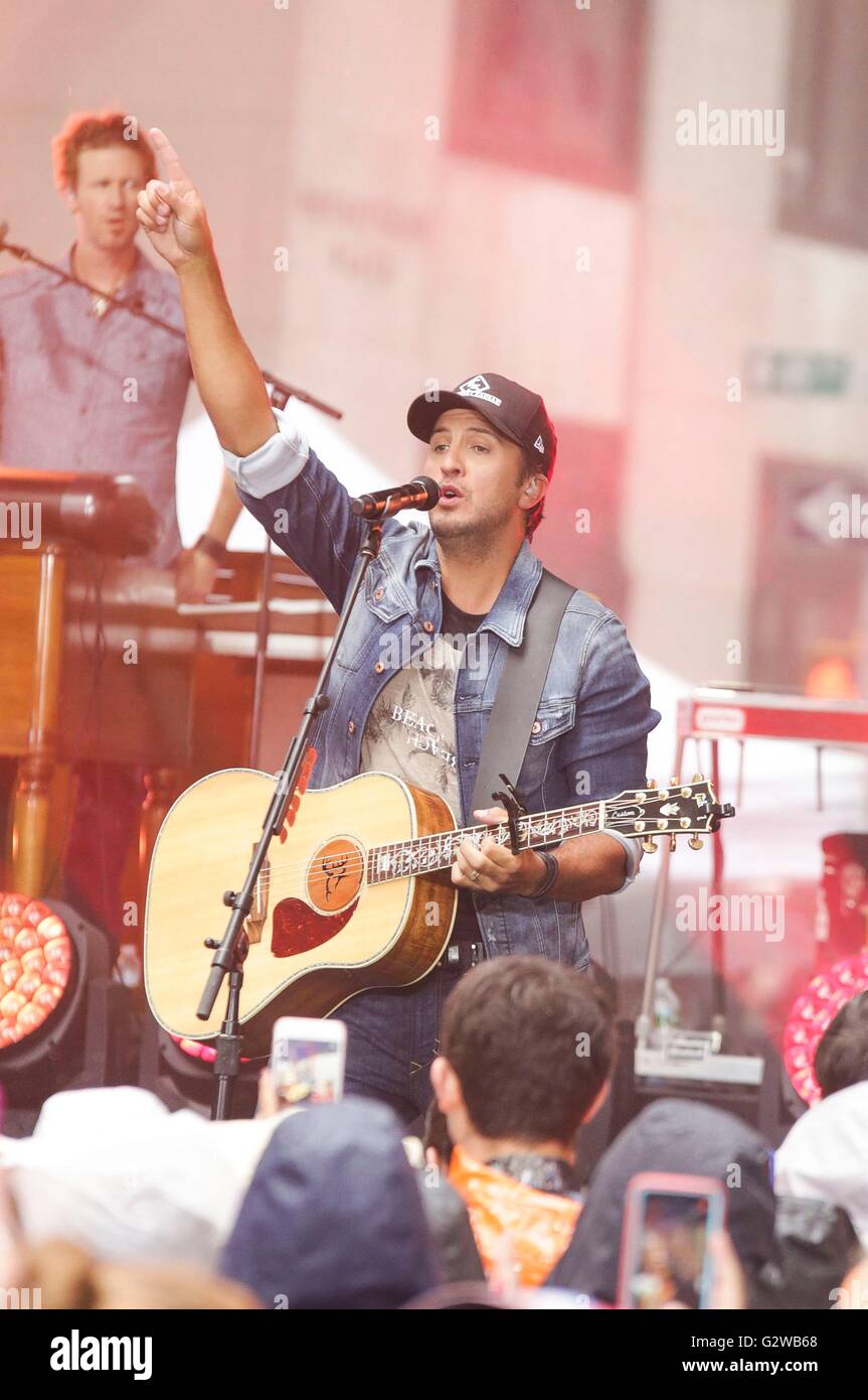 New York, NY, USA. 3rd June, 2016. Luke Bryan on stage for NBC Today ...