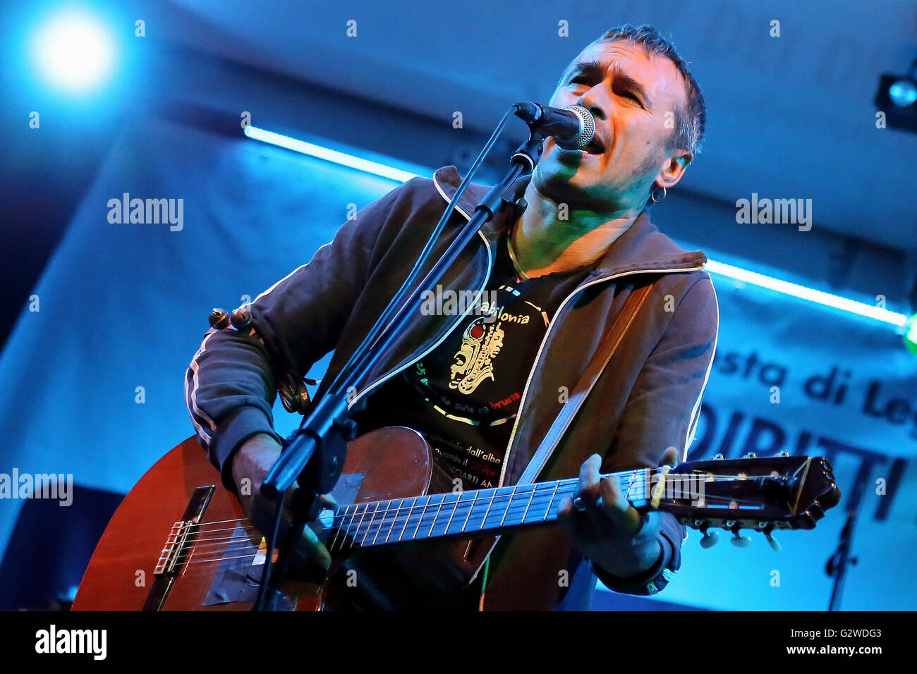 Carta mau hi-res stock photography and images - Alamy