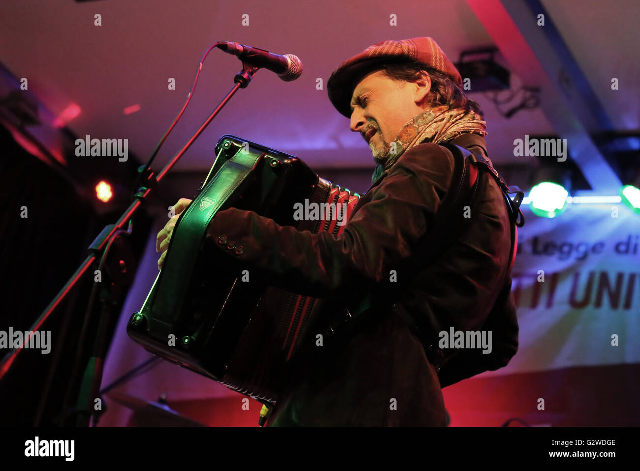 Carta mau hi-res stock photography and images - Alamy