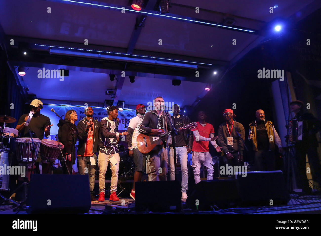 Carta mau hi-res stock photography and images - Alamy