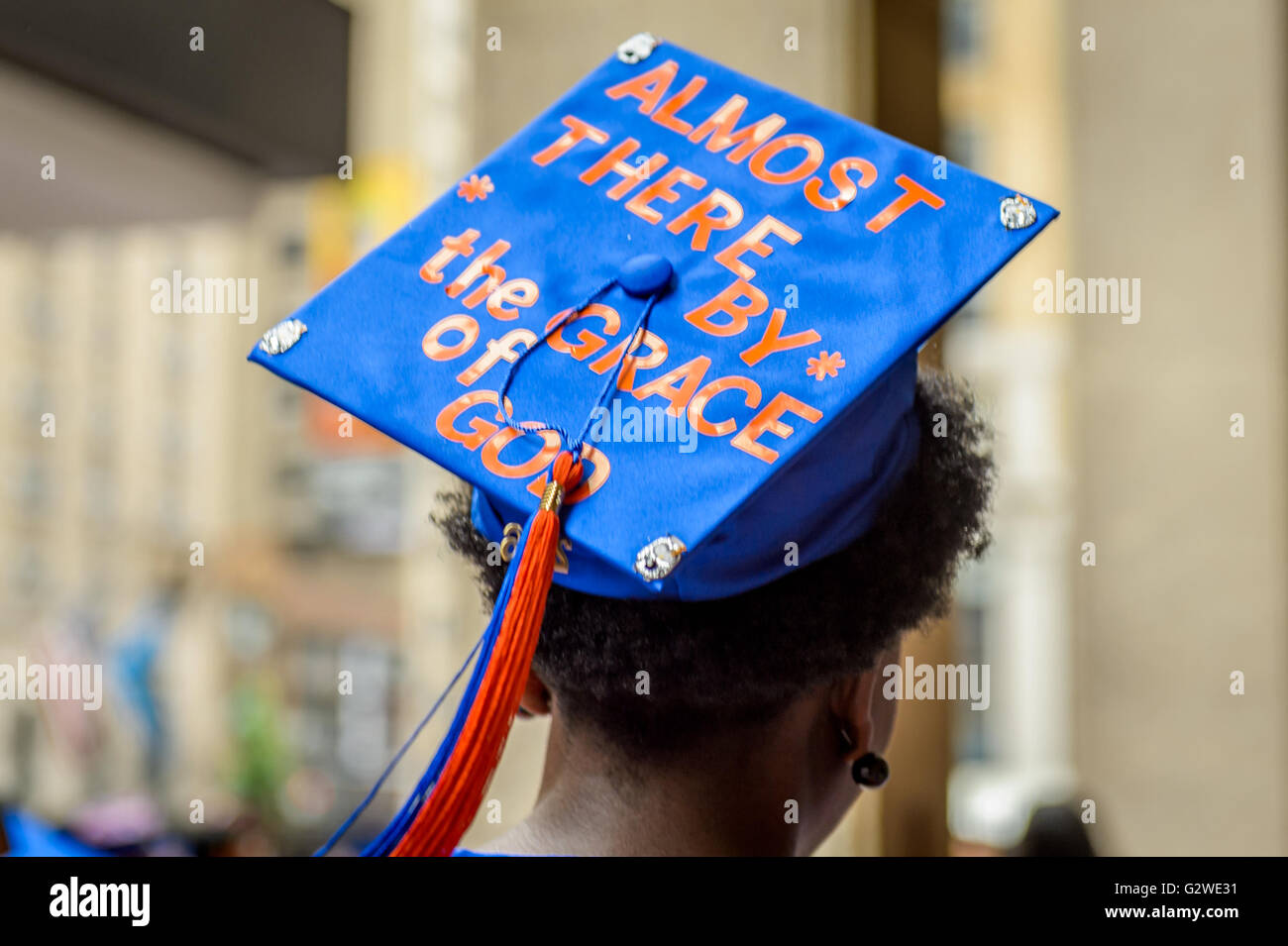 Graduation caps decorated hi-res stock photography and images - Alamy