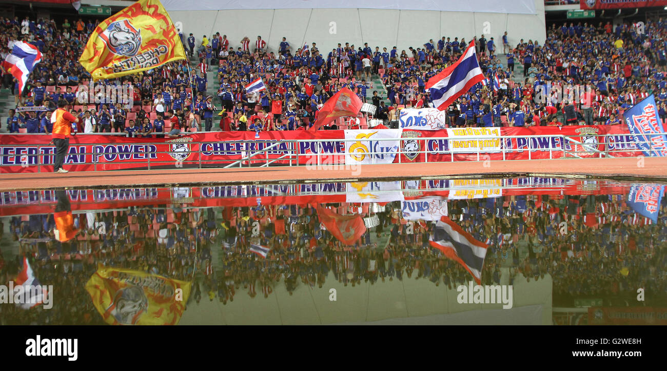Bangkok, Thailand. 03rd June, 2016. Supporters cheer for Thailand ...