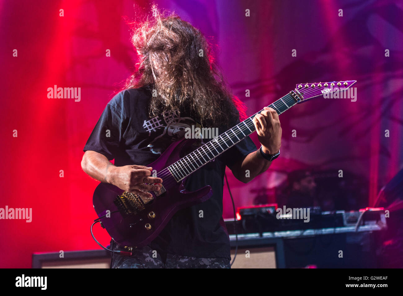 Stephen Carpenter of Deftones performs on stage at the SSE Arena ...