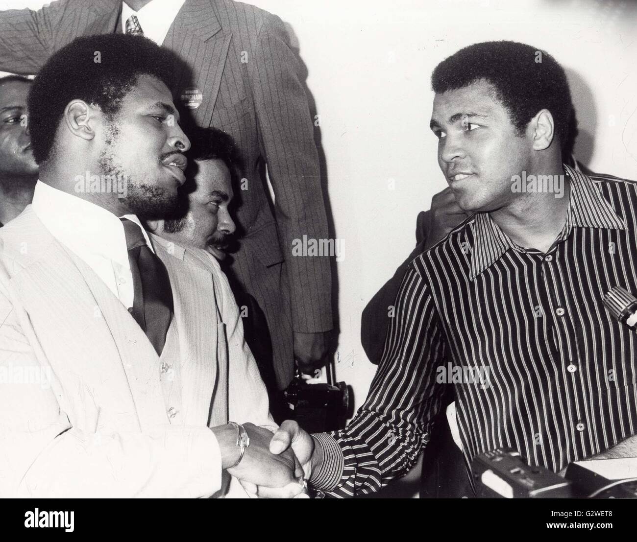 MUHAMMAD ALI with Leon Spinks. 9th Dec, 2011. © Globe Photos/ZUMAPRESS ...