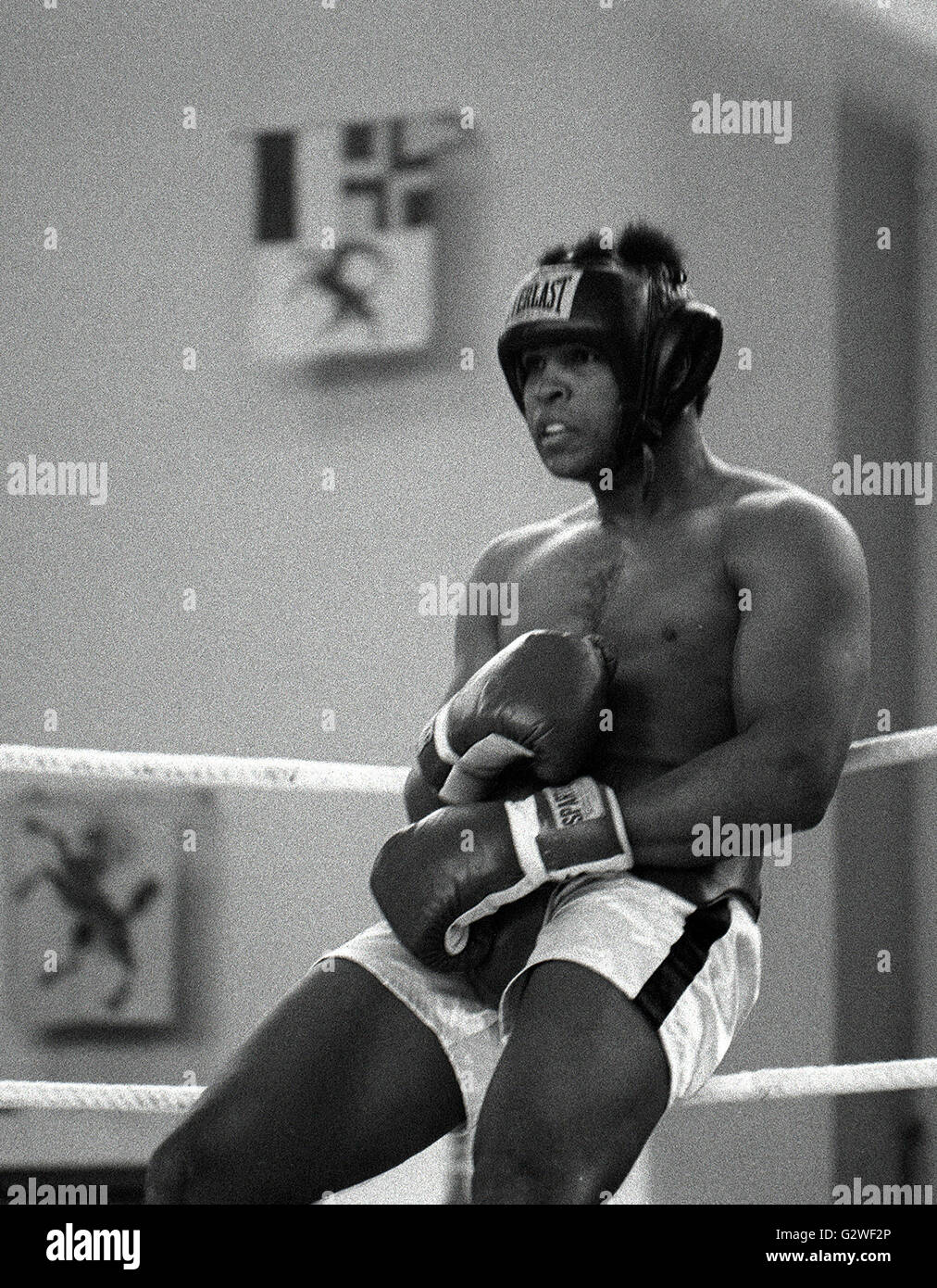 Muhammad ali cassius clay training hi-res stock photography and images ...