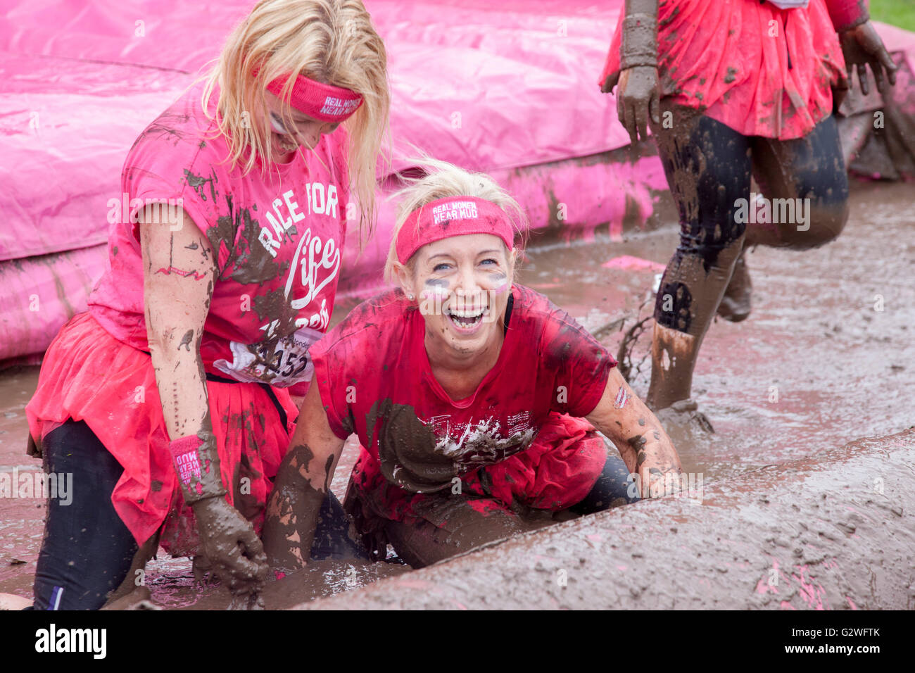 Abington Park, Northampton, U.K. 4th June 20126. Cancer Research, Race ...
