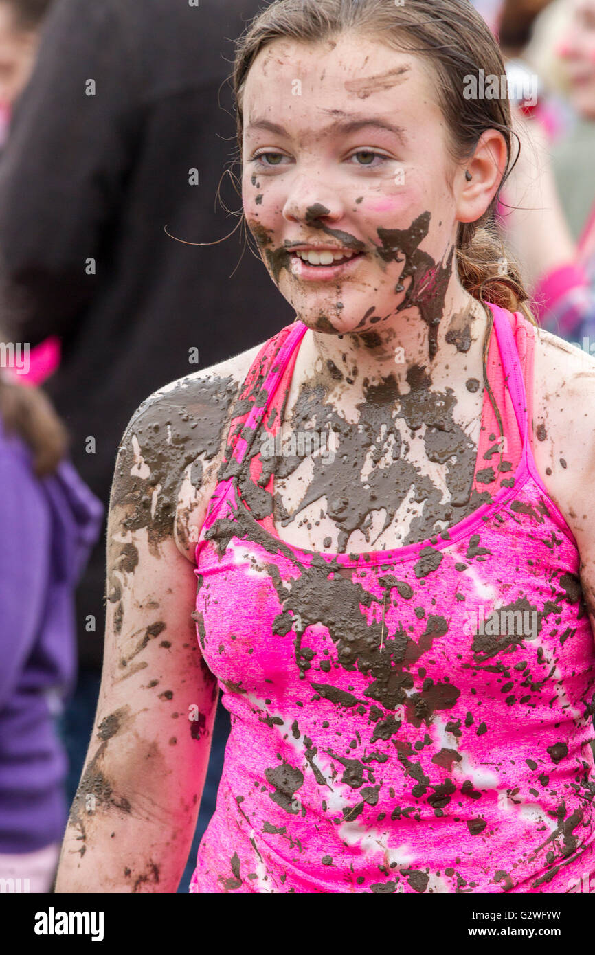 Muddy 5k hi-res stock photography and images - Alamy