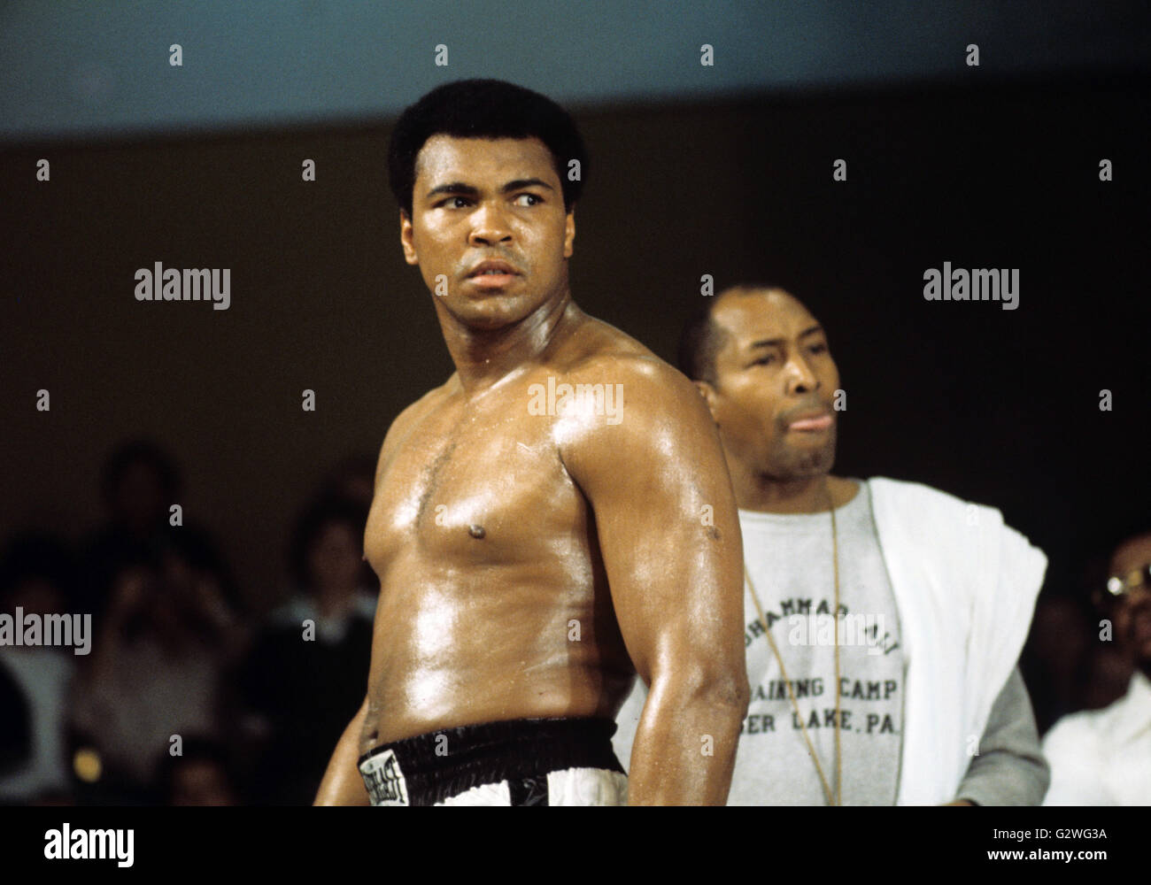 FILE - A file picture dated 15 May 1975 shows US heavyweight boxer ...