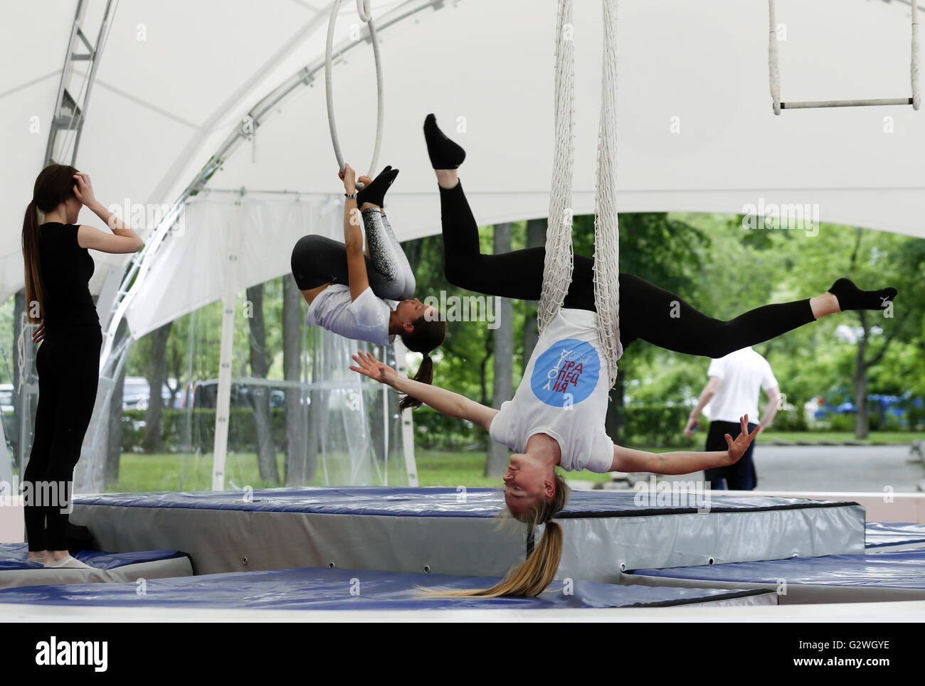 Trapeze Training High Resolution Stock Photography and Images - Alamy