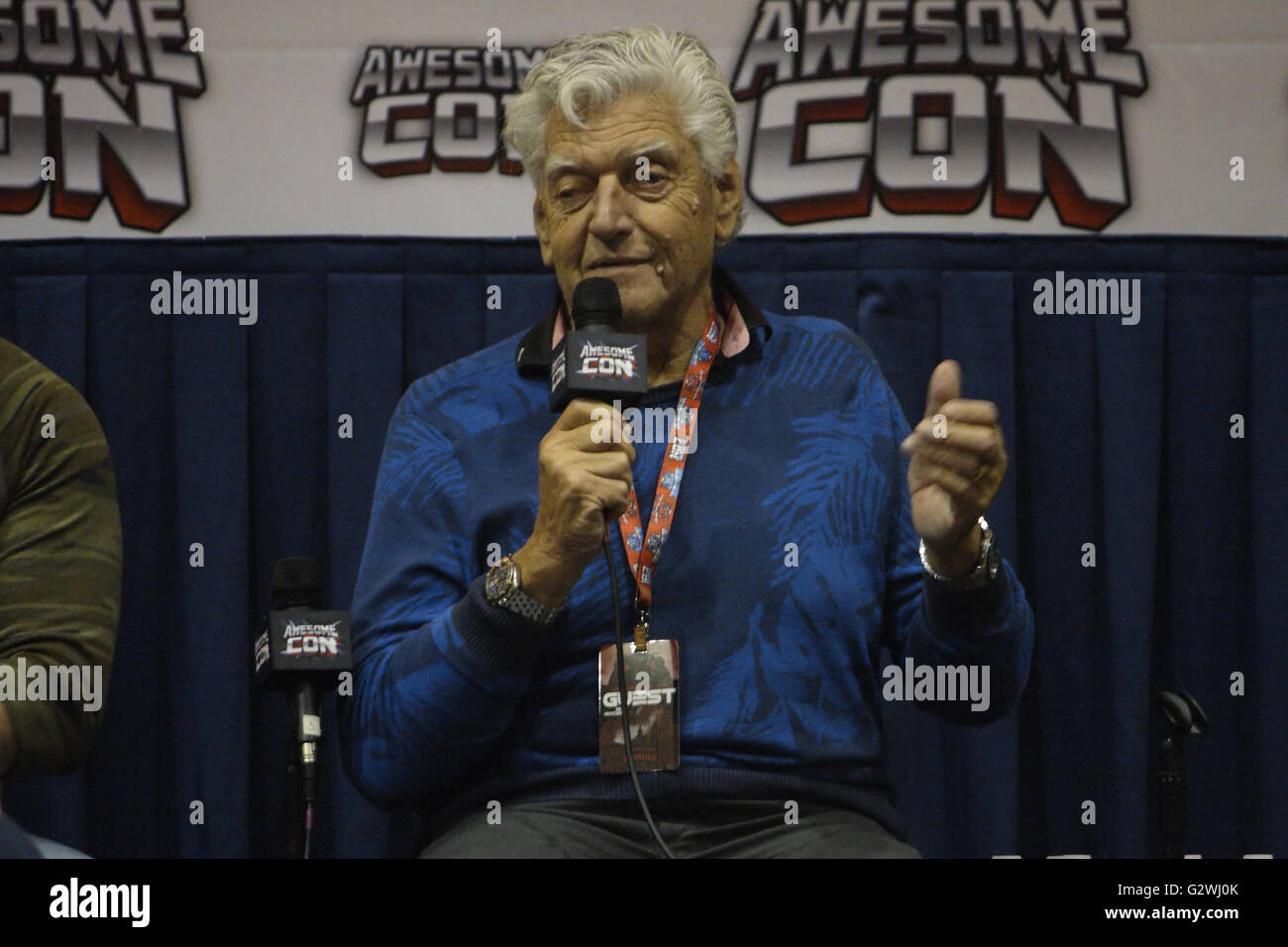 Actor david prowse hi-res stock photography and images - Alamy