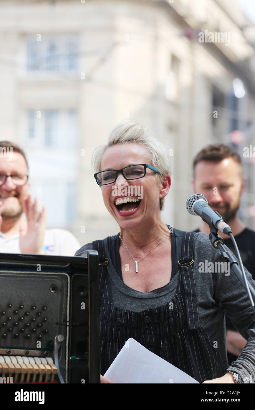 Sue devaney hi-res stock photography and images - Alamy