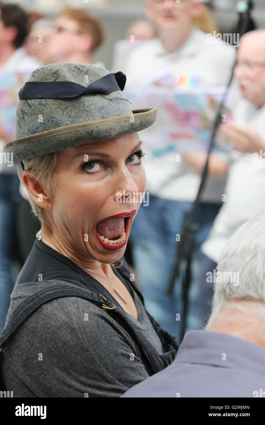 Sue devaney hi-res stock photography and images - Alamy