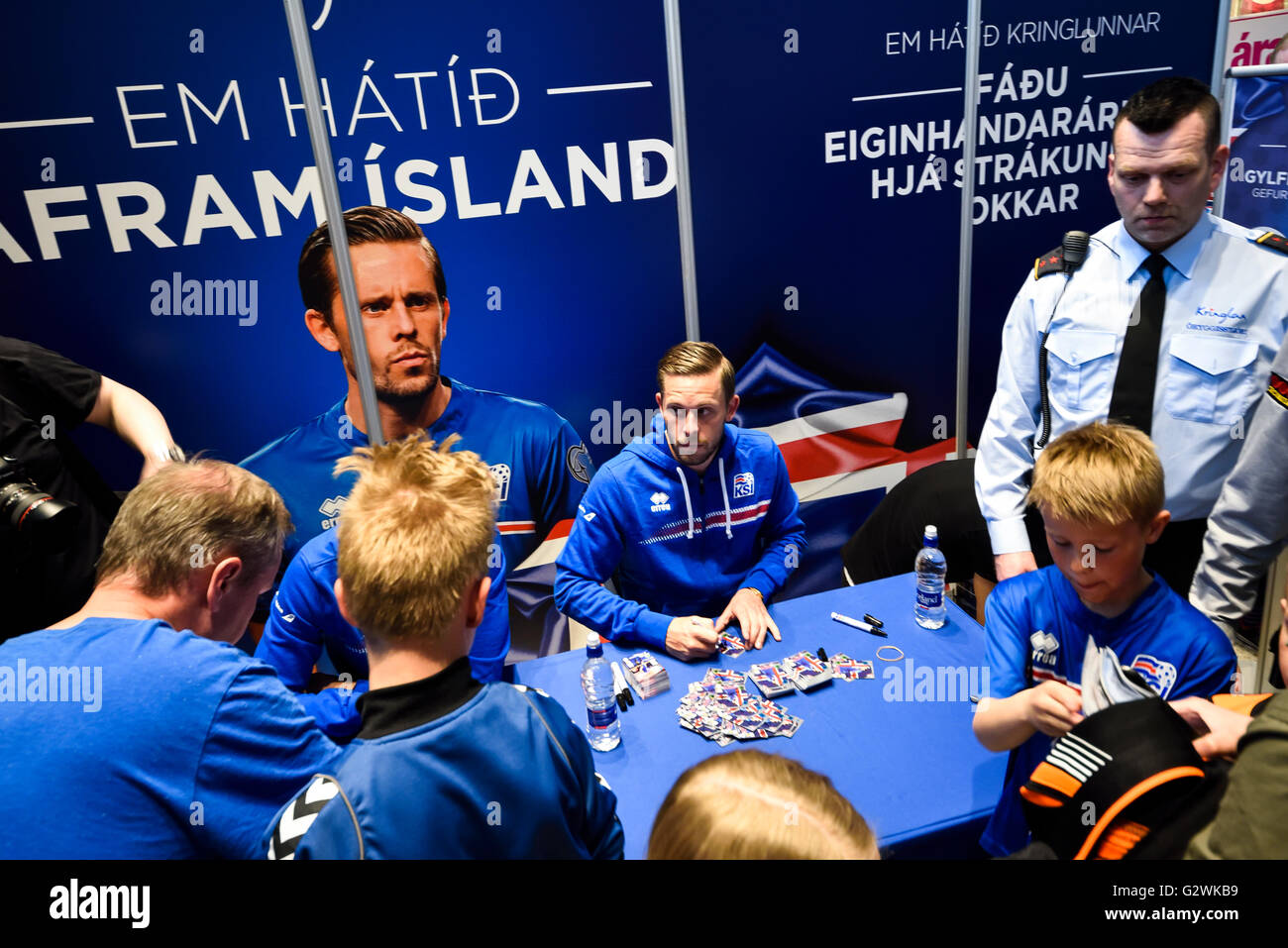 Football headshots portrait hi-res stock photography and images - Alamy