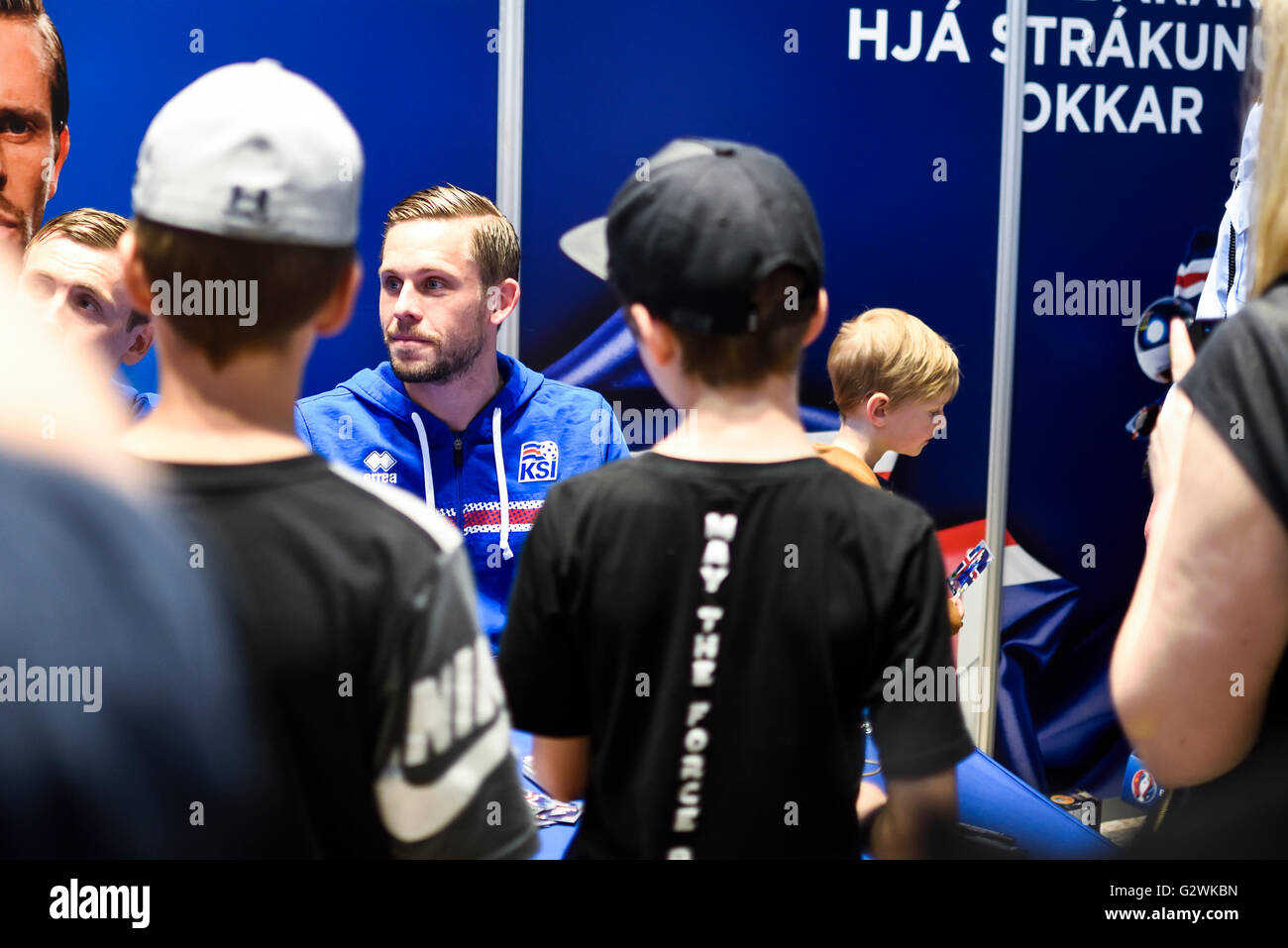 Football headshots portrait hi-res stock photography and images - Alamy