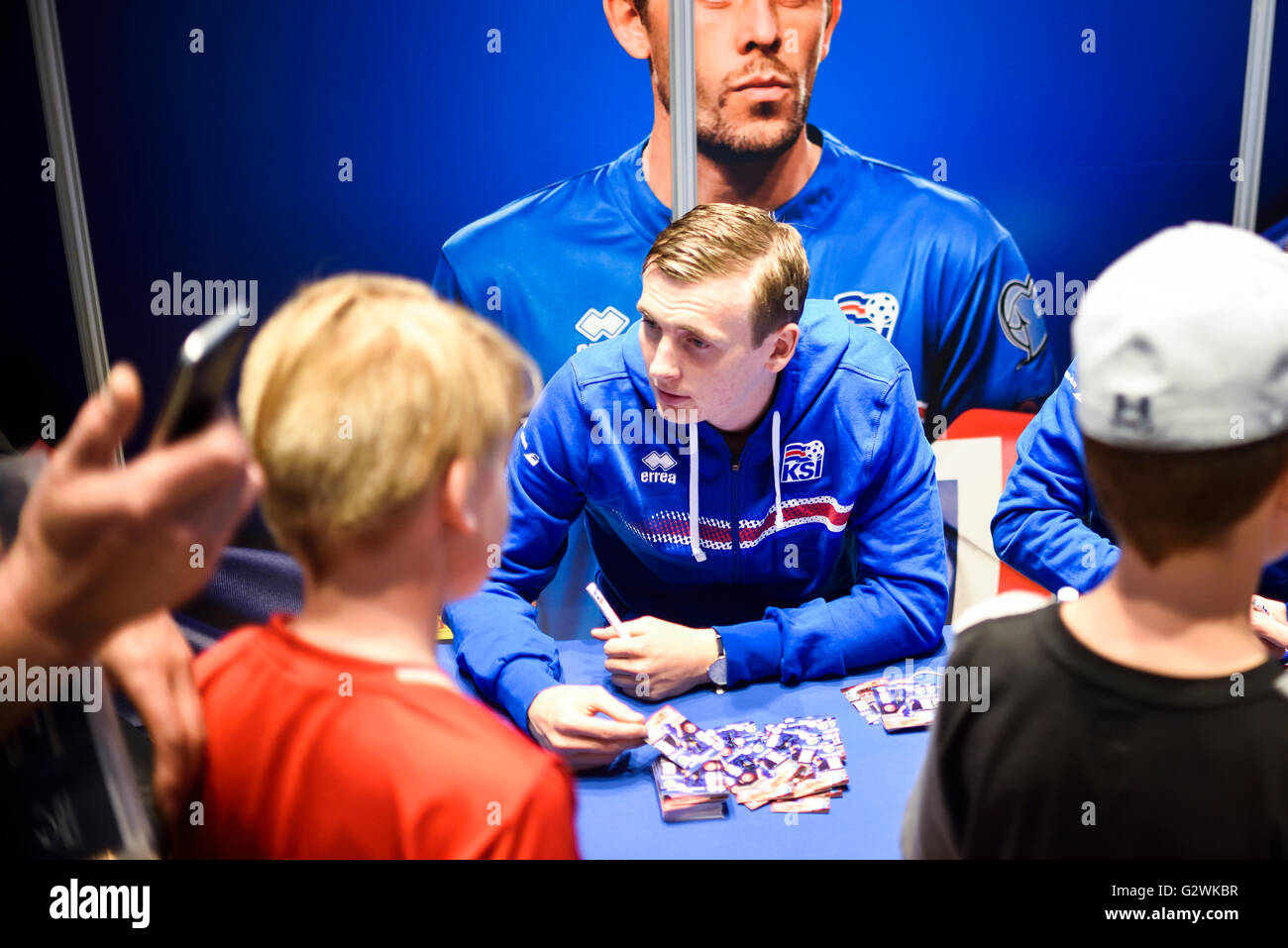 Football headshots portrait hi-res stock photography and images - Alamy