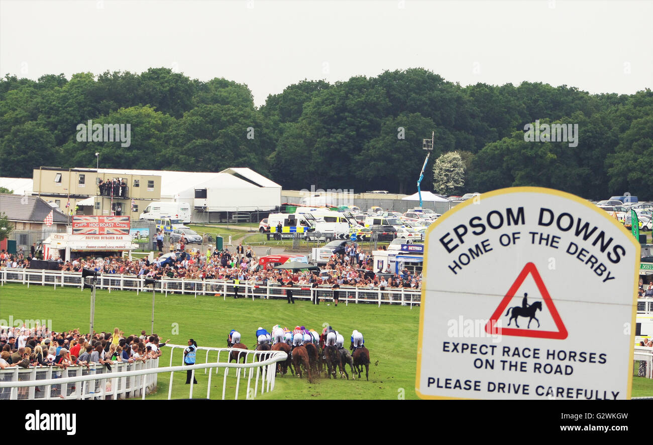 Tattenham corner hi-res stock photography and images - Alamy