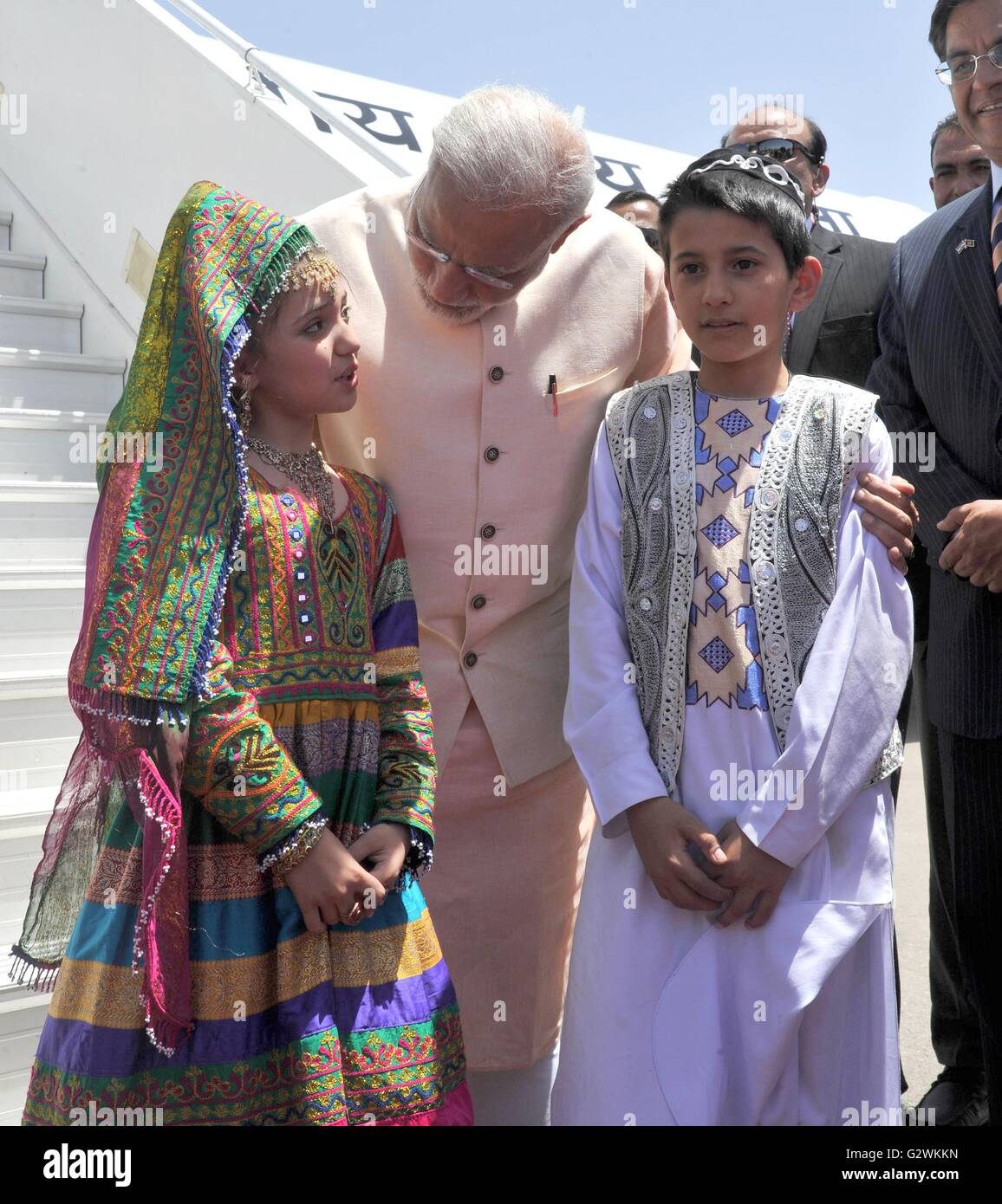 Indian Prime Minister Narendra Modi is welcomed by Afghan children ...