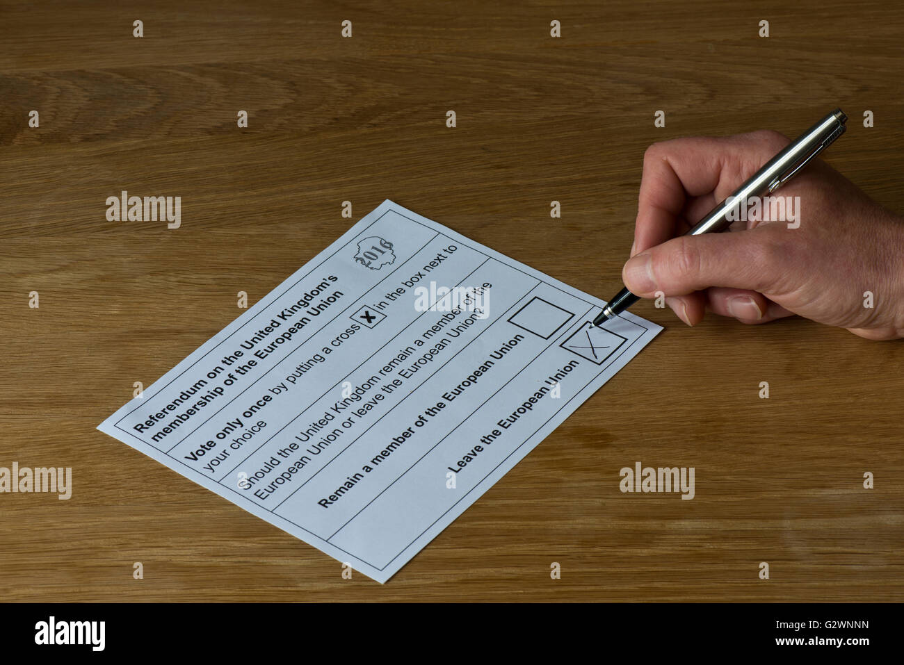 Image of an EU Referendum Ballot Paper with the cross made by the voter ...