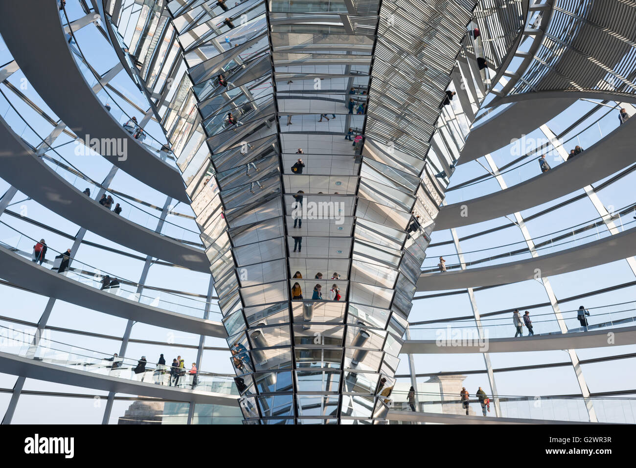 L shaped buildings hi-res stock photography and images - Alamy