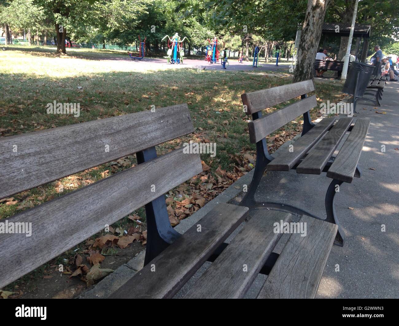 Landscape format bench image hi-res stock photography and images - Alamy