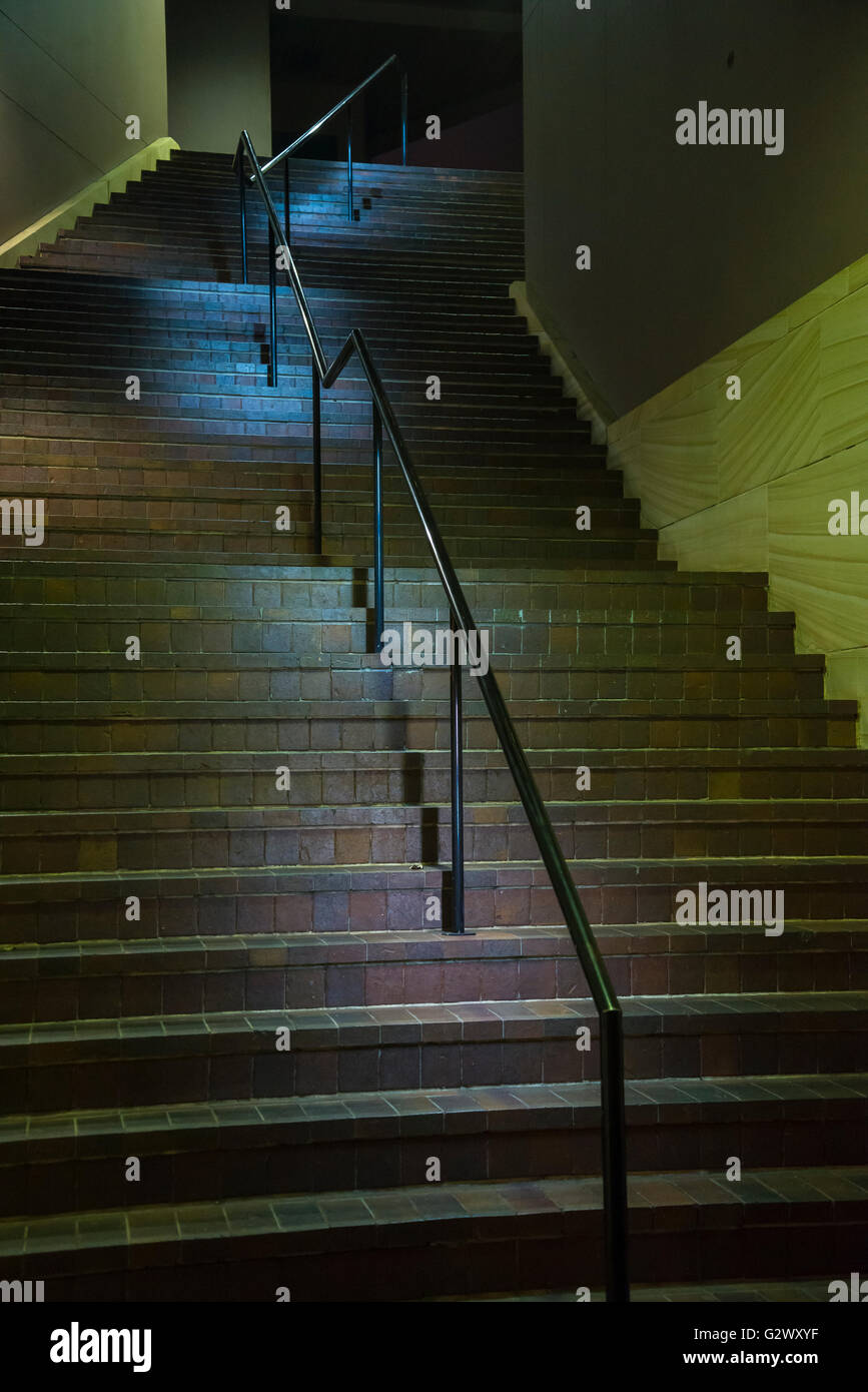 Dark stairs looking up hi-res stock photography and images - Alamy