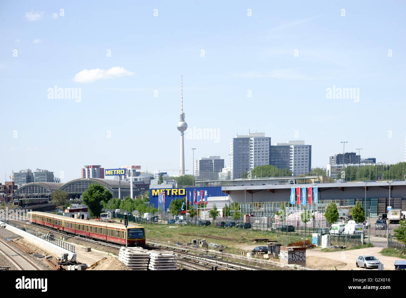 Panorama berlin city suburban train hi-res stock photography and images ...
