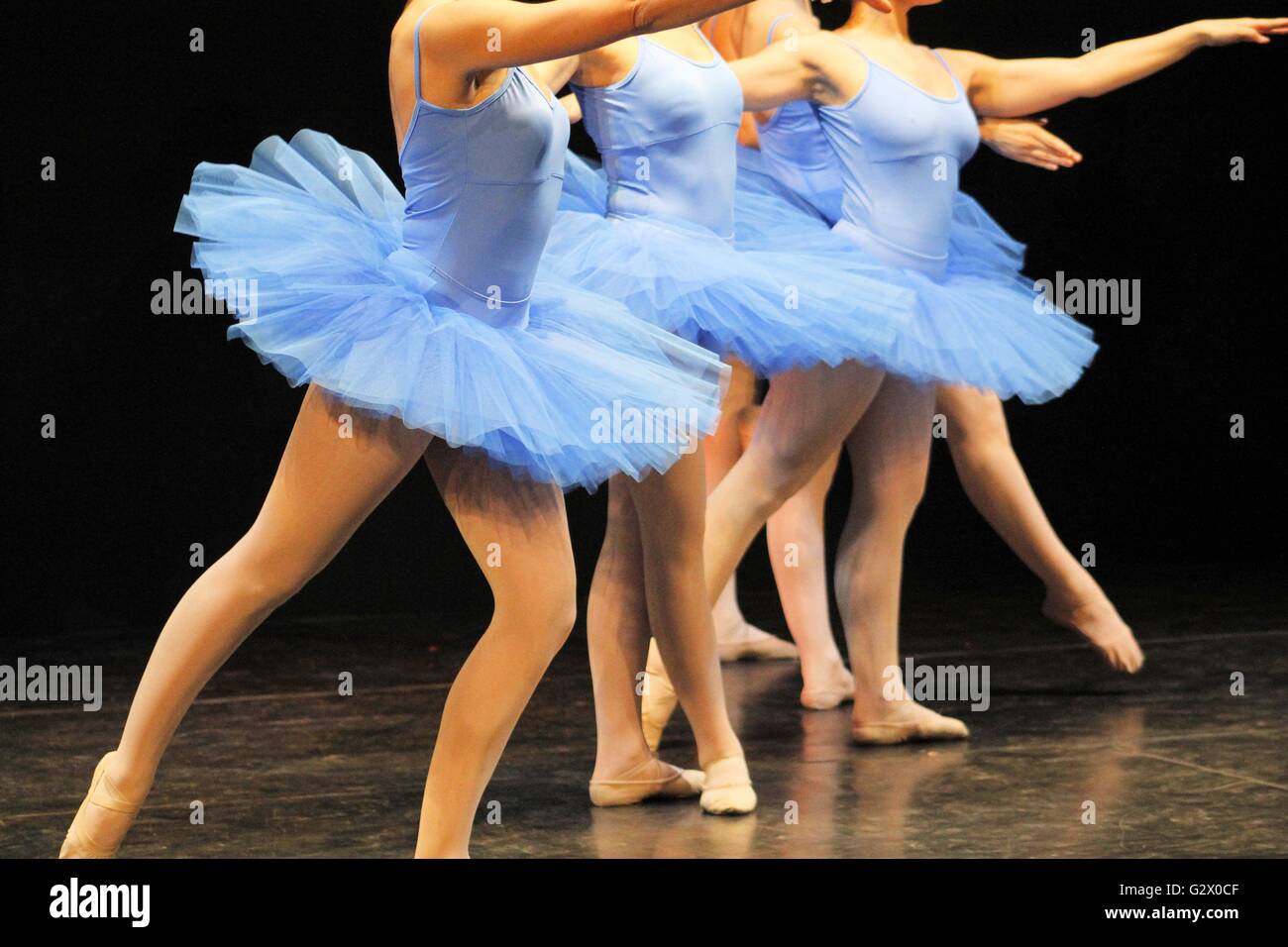 Dance section hi-res stock photography and images - Alamy