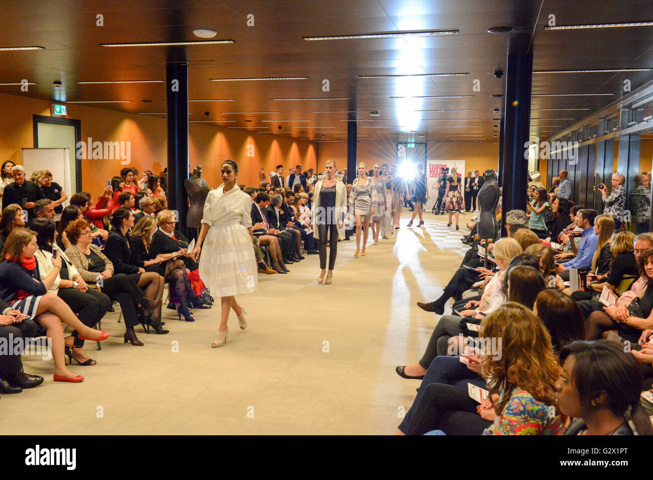 Fashion Show Runway Audience Stock Photos & Fashion Show Runway ...