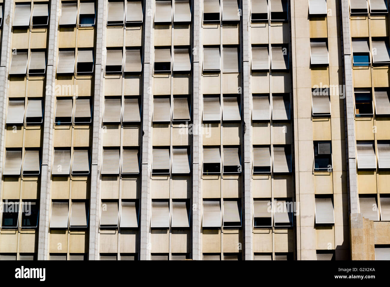 Empty high rise building hi-res stock photography and images - Alamy