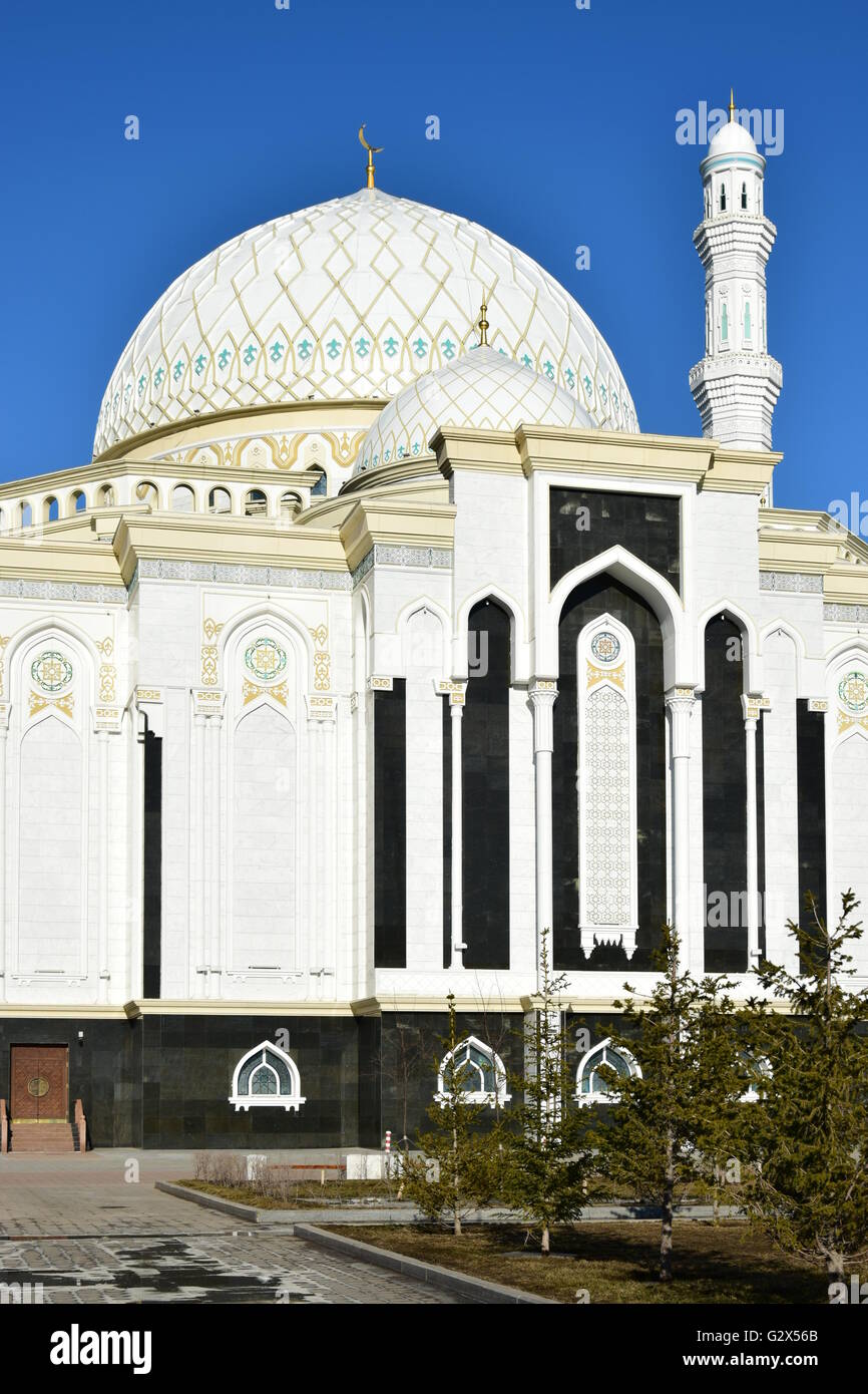 Sultan mosque in kazakhstan hi-res stock photography and images - Alamy