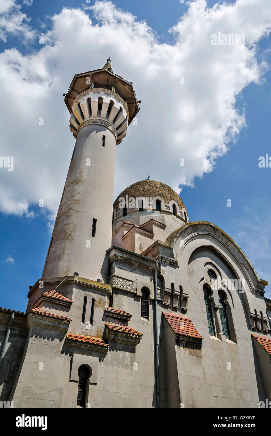 The Great Mahmudiye Mosque (Moscheea Mare Mahmoud II), famous ...