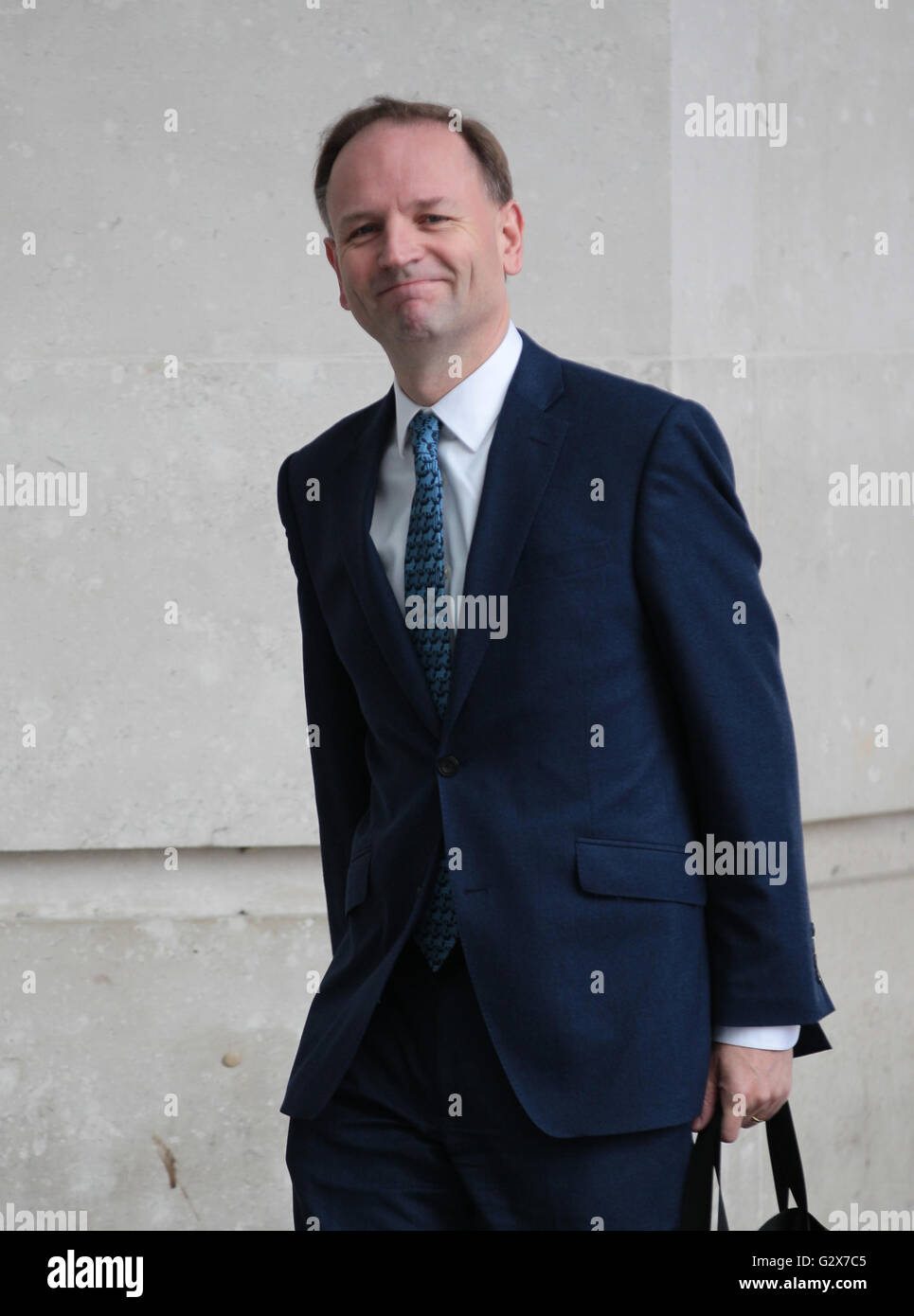 Nhs chief simon stevens hi-res stock photography and images - Alamy