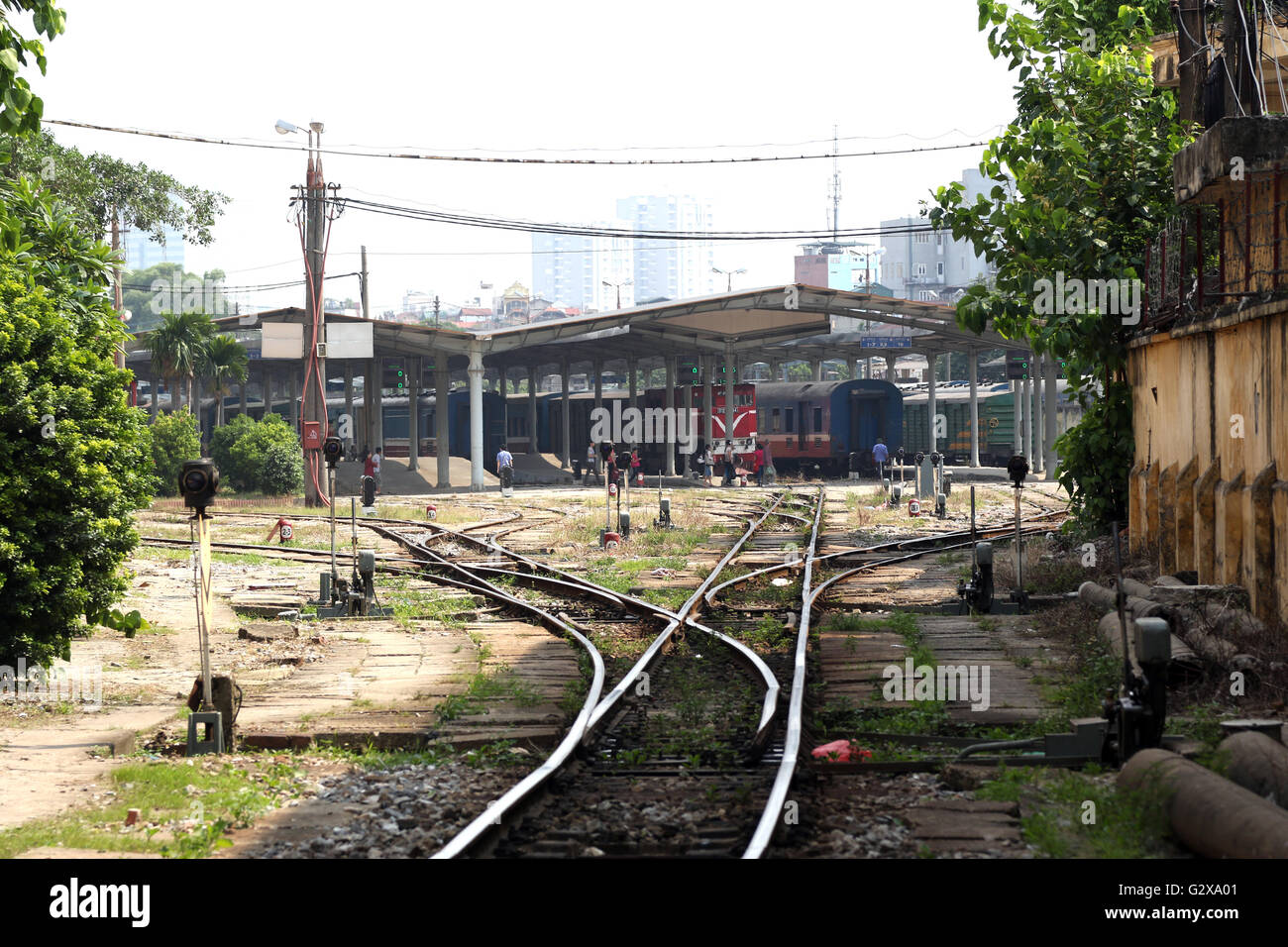 Hanoi railway hi-res stock photography and images - Alamy